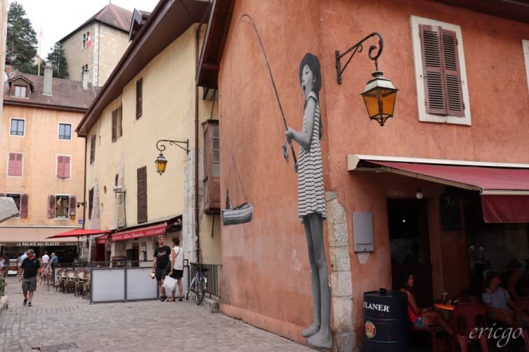 安納西｜Annecy 安納西、安錫 - 阿爾卑斯山下的小威尼斯，法國最純淨的湖泊夢幻小鎮 - 艾瑞克 Go
